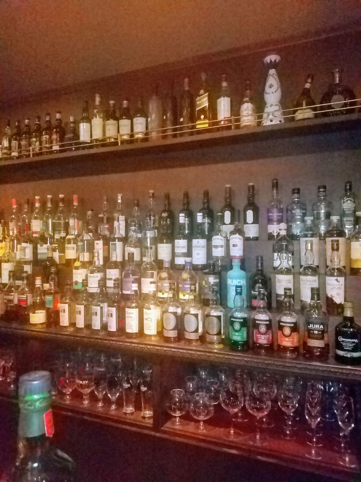 会食: シン・Jyo´ s Bar